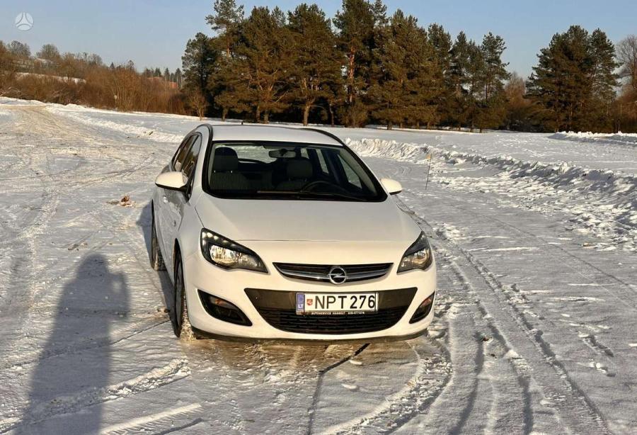 Balts Opel Astra 2014 Ukmergė, ar dzinēja tilpumu 1.69 L un nobraukumu 212 tūkst. km par 3700 €, foto 2 vietnē AUTOMOTO.COM.LV