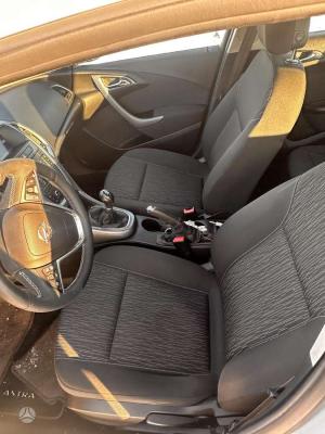 Balts Opel Astra 2014 Ukmergė, ar dzinēja tilpumu 1.69 L un nobraukumu 212 tūkst. km par 3700 €, foto 13 vietnē AUTOMOTO.COM.LV