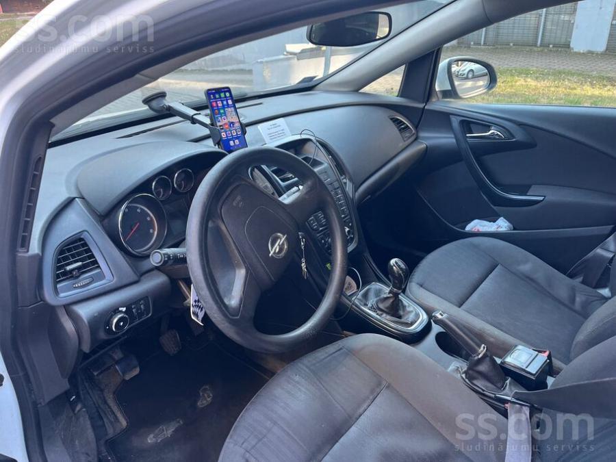 Balts Opel Astra 2014 Rīga, ar dzinēja tilpumu 1.70 L un nobraukumu 0 tūkst. km par 1199 €, foto 6 vietnē AUTOMOTO.COM.LV