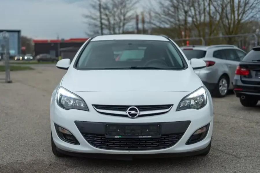 Balts Opel Astra 2014 Liepāja, ar dzinēja tilpumu 1.70 L un nobraukumu 241 tūkst. km par 6250 €, foto 7 vietnē AUTOMOTO.COM.LV