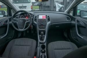 Balts Opel Astra 2014 Liepāja, ar dzinēja tilpumu 1.70 L un nobraukumu 241 tūkst. km par 6250 €, foto 8 vietnē AUTOMOTO.COM.LV