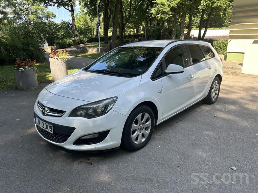 Balts Opel Astra 2014 Rīga, ar dzinēja tilpumu 1.70 L un nobraukumu 328 tūkst. km par 1350 €, foto 5 vietnē AUTOMOTO.COM.LV