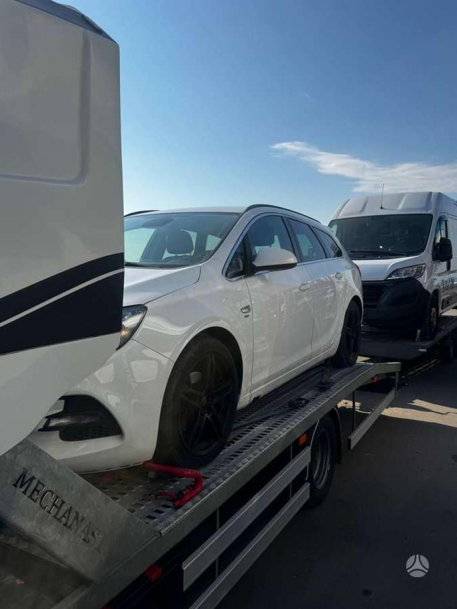 Balts Opel Astra 2014 Marijampole, ar dzinēja tilpumu 1.96 L un nobraukumu 273 tūkst. km par 3200 €, foto 7 vietnē AUTOMOTO.COM.LV