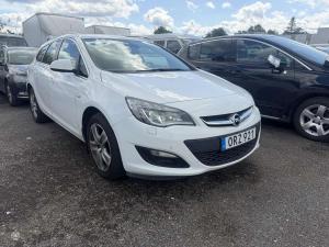 White Opel Astra 2014 in Kaunas, with an engine capacity of 1.60 L and mileage of 265 thousand km for 2550 €, photo 3 on AUTOMOTO.COM.LV
