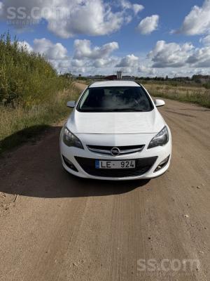 Balts Opel Astra 2014 Dobele, ar dzinēja tilpumu 1.70 L un nobraukumu 228 tūkst. km par 2700 €, foto 3 vietnē AUTOMOTO.COM.LV