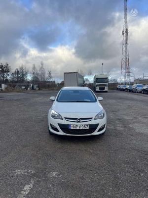 White Opel Astra 2015 in Alytus, with an engine capacity of 1.60 L and mileage of 252 thousand km for 3750 €, photo 3 on AUTOMOTO.COM.LV