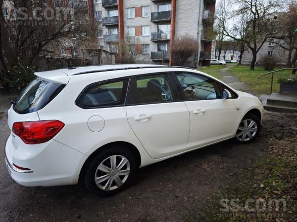 Balts Opel Astra 2015 Jelgava, ar dzinēja tilpumu 1.60 L un nobraukumu 265 tūkst. km par 3450 €, foto 4 vietnē AUTOMOTO.COM.LV
