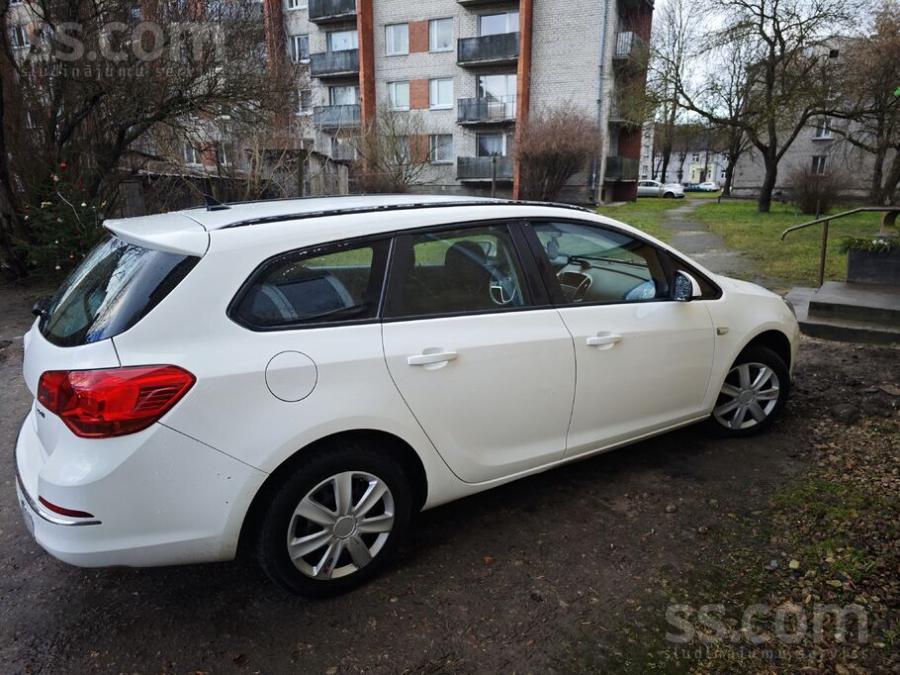 Balts Opel Astra 2015 Jelgava, ar dzinēja tilpumu 1.60 L un nobraukumu 265 tūkst. km par 3450 €, foto 4 vietnē AUTOMOTO.COM.LV