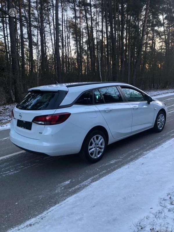 White Opel Astra 2016 in Marijampole, with an engine capacity of 1.60 L and mileage of 194 thousand km for 6000 €, photo 10 on AUTOMOTO.COM.LV