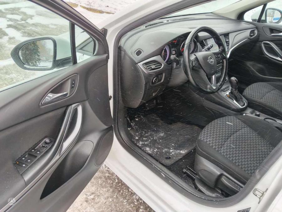 Balts Opel Astra 2016 Marijampole, ar dzinēja tilpumu 1.60 L un nobraukumu 194 tūkst. km par 6000 €, foto 19 vietnē AUTOMOTO.COM.LV