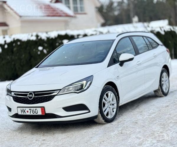 White Opel Astra 2016 in Jurmala, with an engine capacity of 1.60 L and mileage of 0 thousand km for 5490 €, photo 2 on AUTOMOTO.COM.LV