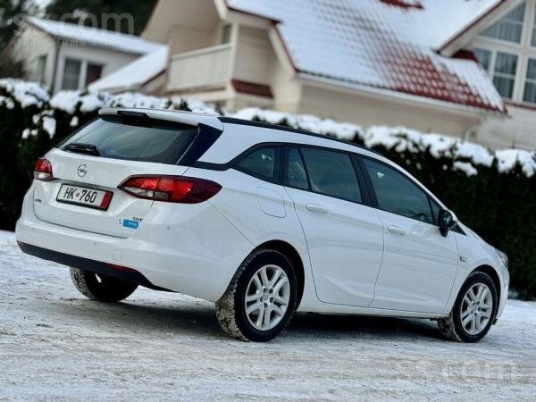 White Opel Astra 2016 in Jurmala, with an engine capacity of 1.60 L and mileage of 0 thousand km for 5490 €, photo 3 on AUTOMOTO.COM.LV
