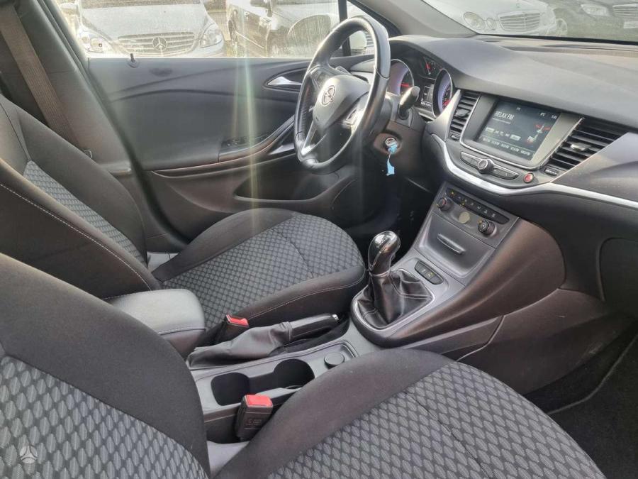 Balts Opel Astra 2016 Kauņa, ar dzinēja tilpumu 1.60 L un nobraukumu 240 tūkst. km par 5500 €, foto 5 vietnē AUTOMOTO.COM.LV