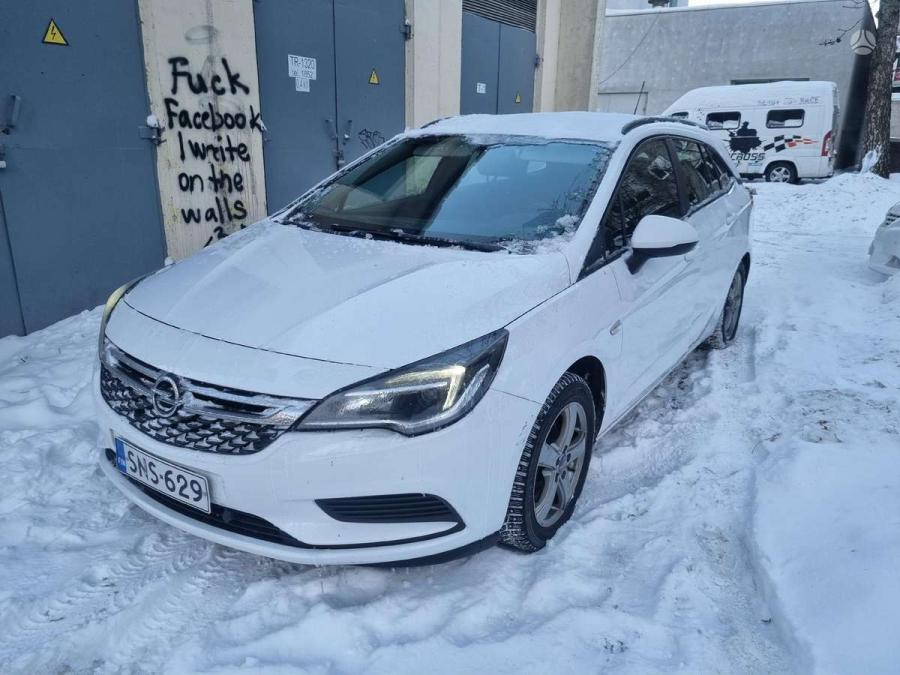 White Opel Astra 2016 in Kaunas, with an engine capacity of 1.00 L and mileage of 207 thousand km for 5500 €, photo 1 on AUTOMOTO.COM.LV