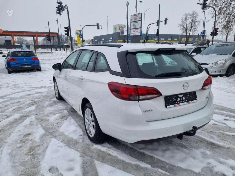 Balts Opel Astra 2016 Kauņa, ar dzinēja tilpumu 1.60 L un nobraukumu 240 tūkst. km par 5500 €, foto 3 vietnē AUTOMOTO.COM.LV