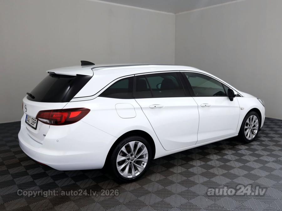 White Opel Astra 2016 in Tallinn, with an engine capacity of 1.60 L and mileage of 274 thousand km for 4999 €, photo 4 on AUTOMOTO.COM.LV