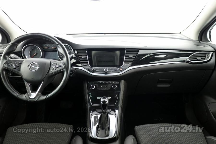 White Opel Astra 2016 in Tallinn, with an engine capacity of 1.60 L and mileage of 274 thousand km for 4999 €, photo 6 on AUTOMOTO.COM.LV