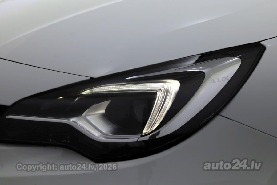 White Opel Astra 2016 in Tallinn, with an engine capacity of 1.60 L and mileage of 274 thousand km for 4999 €, photo 12 on AUTOMOTO.COM.LV
