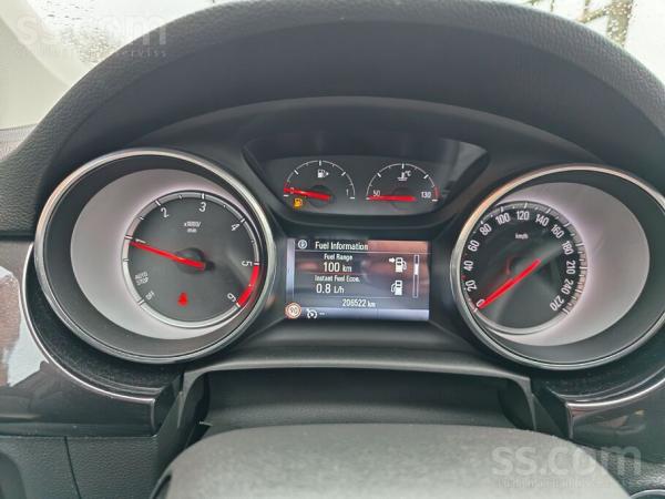 White Opel Astra 2016 in Riga, with an engine capacity of 1.60 L and mileage of 205 thousand km for 5200 €, photo 7 on AUTOMOTO.COM.LV