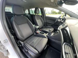 White Opel Astra 2016 in Taurage, with an engine capacity of 1.00 L and mileage of 188 thousand km for 4900 €, photo 11 on AUTOMOTO.COM.LV