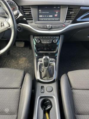 White Opel Astra 2016 in Taurage, with an engine capacity of 1.00 L and mileage of 188 thousand km for 4900 €, photo 14 on AUTOMOTO.COM.LV