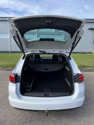 White Opel Astra 2016 in Taurage, with an engine capacity of 1.00 L and mileage of 188 thousand km for 4900 €, photo 18 on AUTOMOTO.COM.LV