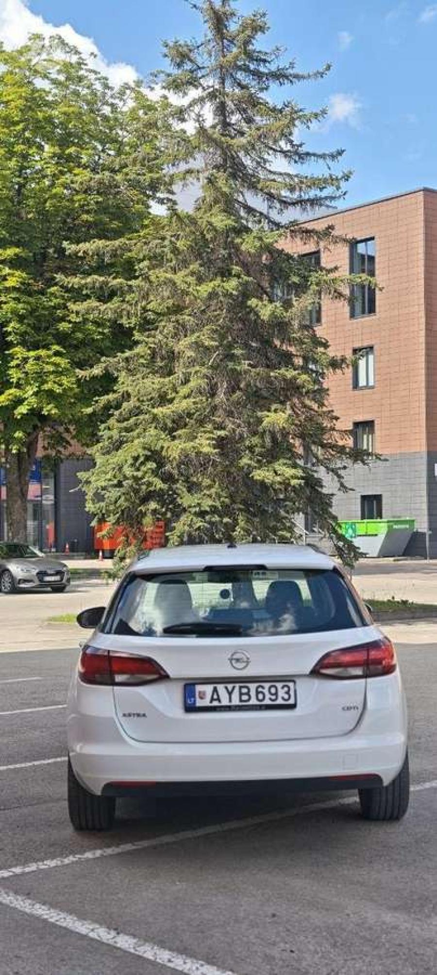 Balts Opel Astra 2016 Viļņa, ar dzinēja tilpumu 1.60 L un nobraukumu 253 tūkst. km par 4900 €, foto 10 vietnē AUTOMOTO.COM.LV
