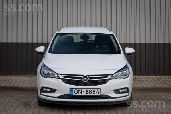 White Opel Astra 2016 in Talsi, with an engine capacity of 1.40 L and mileage of 251 thousand km for 7690 €, photo 2 on AUTOMOTO.COM.LV