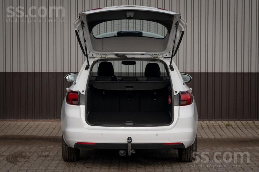 Белый Опель Астра 2016 в Талси, объемом двигателя 1.40 л и пробегом 251 тыс. км за 7690 €, фото 7 на AUTOMOTO.COM.LV