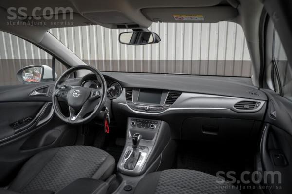 White Opel Astra 2016 in Talsi, with an engine capacity of 1.40 L and mileage of 251 thousand km for 7690 €, photo 8 on AUTOMOTO.COM.LV
