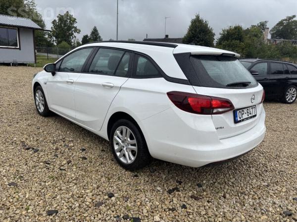 White Opel Astra 2016 in Rezekne, with an engine capacity of 1.00 L and mileage of 216 thousand km for 5500 €, photo 4 on AUTOMOTO.COM.LV