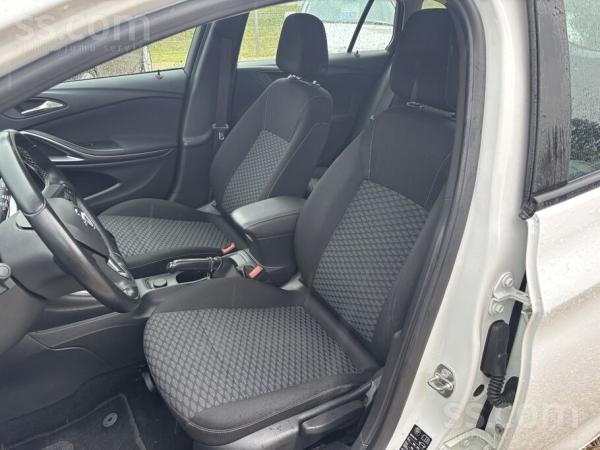 White Opel Astra 2016 in Rezekne, with an engine capacity of 1.00 L and mileage of 216 thousand km for 5500 €, photo 7 on AUTOMOTO.COM.LV