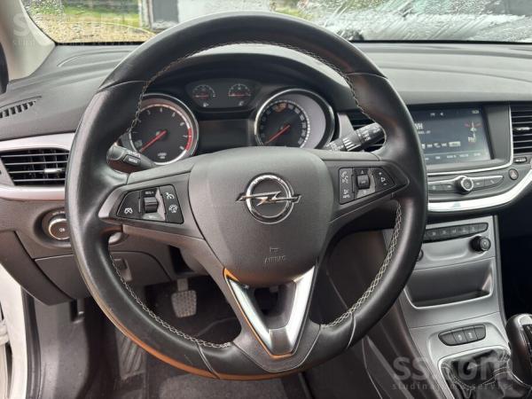 White Opel Astra 2016 in Rezekne, with an engine capacity of 1.00 L and mileage of 216 thousand km for 5500 €, photo 8 on AUTOMOTO.COM.LV