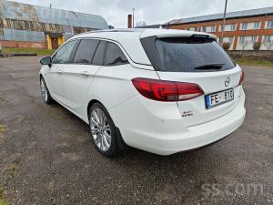White Opel Astra 2016 in Riga, with an engine capacity of 1.60 L and mileage of 290 thousand km for 4950 €, photo 6 on AUTOMOTO.COM.LV