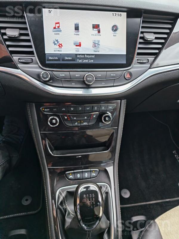 White Opel Astra 2016 in Riga, with an engine capacity of 1.60 L and mileage of 290 thousand km for 4950 €, photo 9 on AUTOMOTO.COM.LV