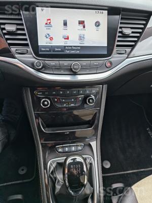 White Opel Astra 2016 in Riga, with an engine capacity of 1.60 L and mileage of 290 thousand km for 4950 €, photo 10 on AUTOMOTO.COM.LV