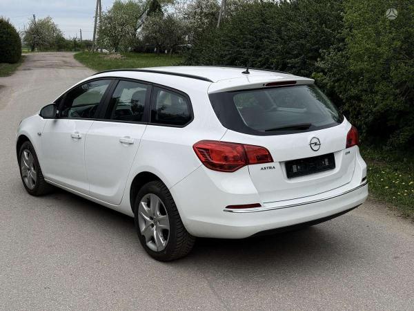 Balts Opel Astra 2016 Ukmergė, ar dzinēja tilpumu 1.60 L un nobraukumu 223 tūkst. km par 3300 €, foto 4 vietnē AUTOMOTO.COM.LV