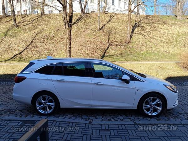 White Opel Astra 2017 in Tartu, with an engine capacity of 1.60 L and mileage of 267 thousand km for 7399 €, photo 6 on AUTOMOTO.COM.LV