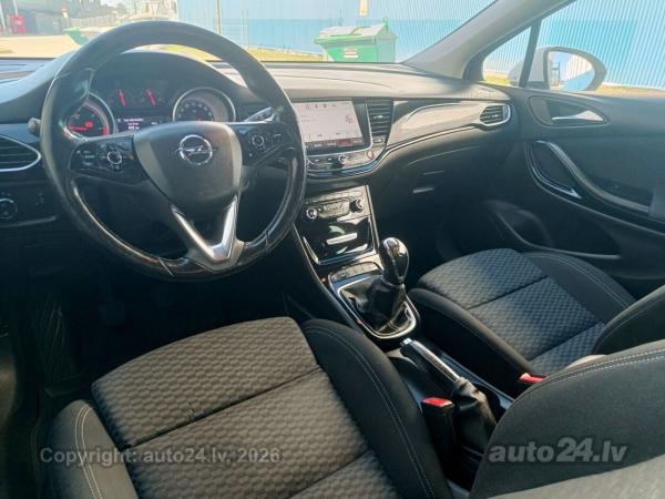 White Opel Astra 2017 in Tartu, with an engine capacity of 1.60 L and mileage of 267 thousand km for 7399 €, photo 10 on AUTOMOTO.COM.LV