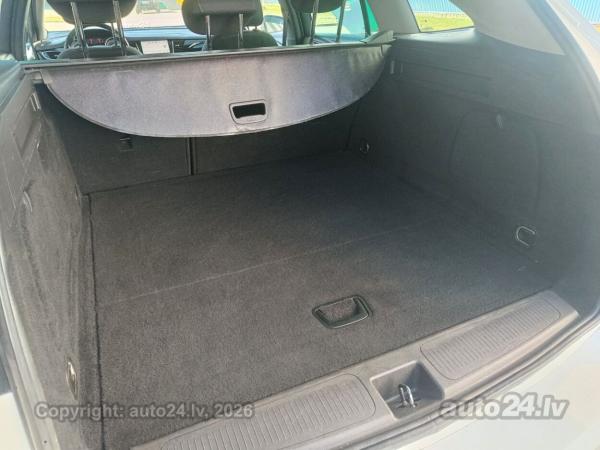 White Opel Astra 2017 in Tartu, with an engine capacity of 1.60 L and mileage of 267 thousand km for 7399 €, photo 11 on AUTOMOTO.COM.LV