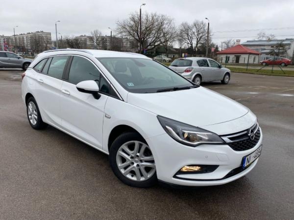 White Opel Astra 2017 in Riga, with an engine capacity of 1.60 L and mileage of 172 thousand km for 7950 €, photo 3 on AUTOMOTO.COM.LV
