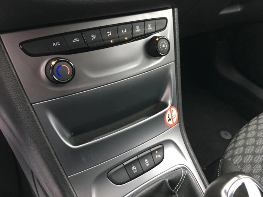 Balts Opel Astra 2017 Rīga, ar dzinēja tilpumu 1.60 L un nobraukumu 172 tūkst. km par 7950 €, foto 14 vietnē AUTOMOTO.COM.LV