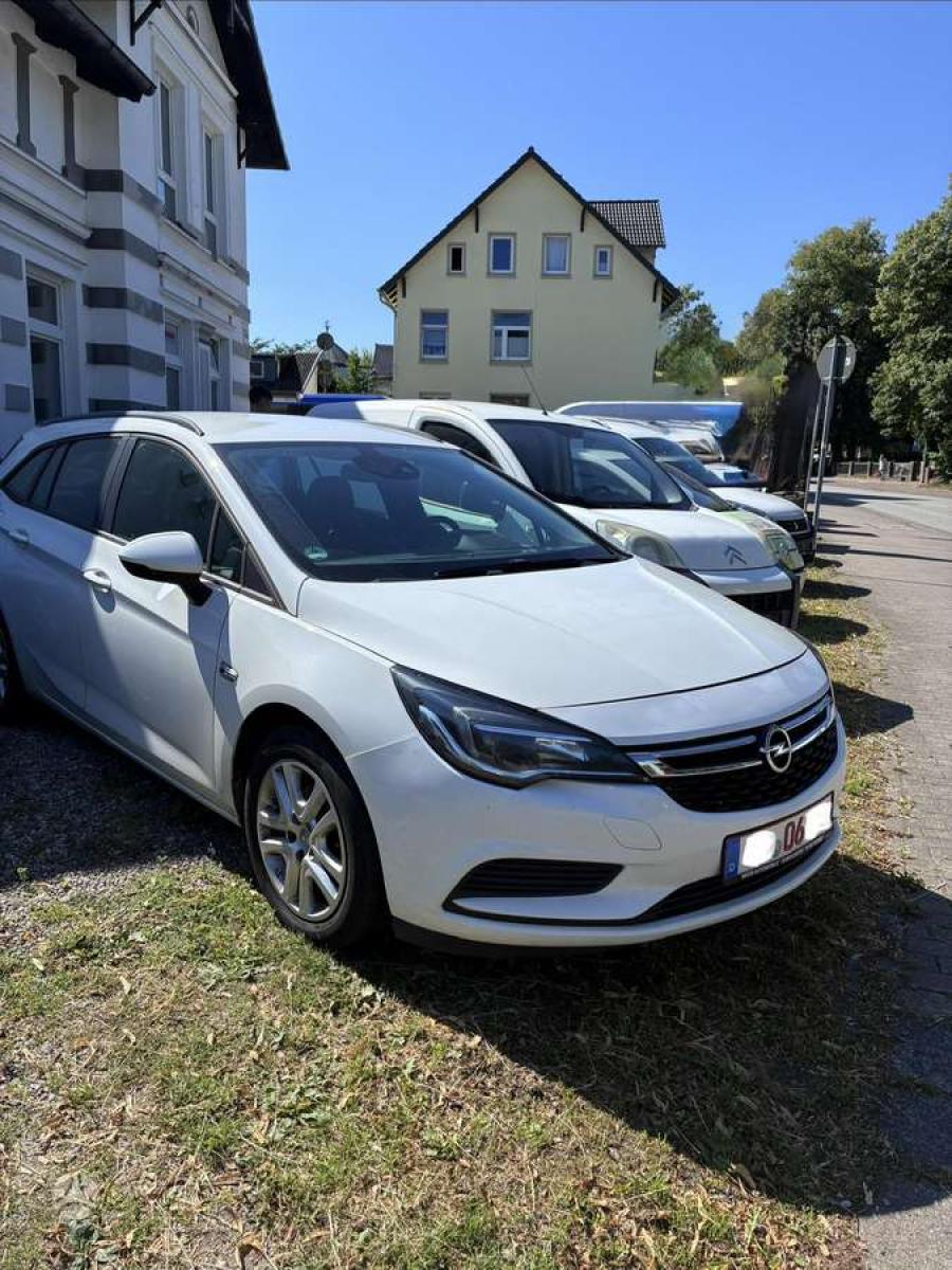 Balts Opel Astra 2017 Jonava, ar dzinēja tilpumu 1.60 L un nobraukumu 188 tūkst. km par 4499 €, foto 18 vietnē AUTOMOTO.COM.LV