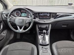 White Opel Astra 2017 in Riga, with an engine capacity of 1.60 L and mileage of 172 thousand km for 5790 €, photo 13 on AUTOMOTO.COM.LV