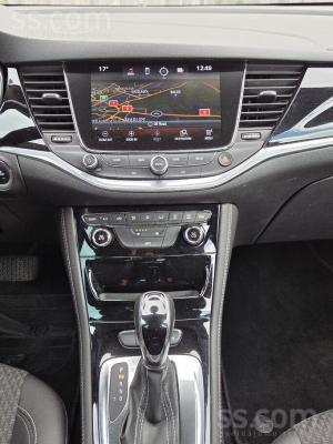 White Opel Astra 2017 in Riga, with an engine capacity of 1.60 L and mileage of 172 thousand km for 5790 €, photo 15 on AUTOMOTO.COM.LV