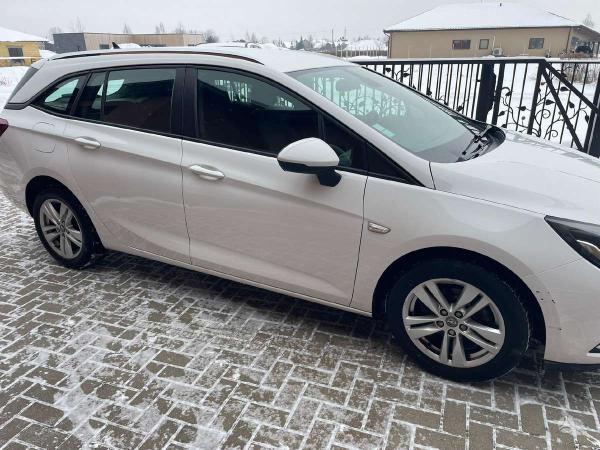 Balts Opel Astra 2018 Tauragė, ar dzinēja tilpumu 1.60 L un nobraukumu 289 tūkst. km par 4950 €, foto 3 vietnē AUTOMOTO.COM.LV