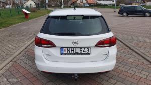 White Opel Astra 2018 in Silute, with an engine capacity of 1.60 L and mileage of 168 thousand km for 6600 €, photo 8 on AUTOMOTO.COM.LV