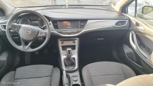 White Opel Astra 2018 in Silute, with an engine capacity of 1.60 L and mileage of 168 thousand km for 6600 €, photo 9 on AUTOMOTO.COM.LV