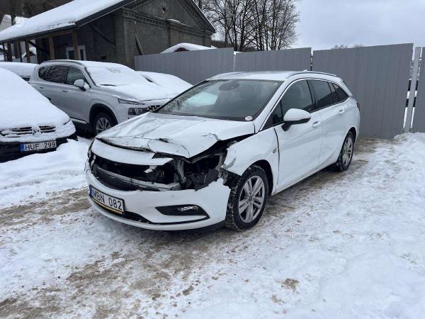 Balts Opel Astra 2018 Kauņa, ar dzinēja tilpumu 1.60 L un nobraukumu 233 tūkst. km par 4400 €, foto 2 vietnē AUTOMOTO.COM.LV