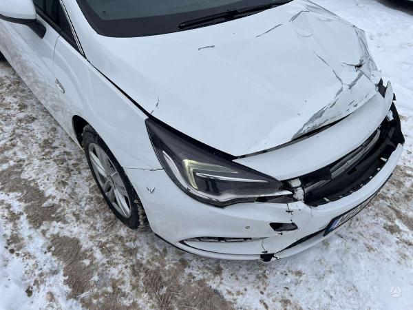 Balts Opel Astra 2018 Kauņa, ar dzinēja tilpumu 1.60 L un nobraukumu 233 tūkst. km par 4400 €, foto 5 vietnē AUTOMOTO.COM.LV